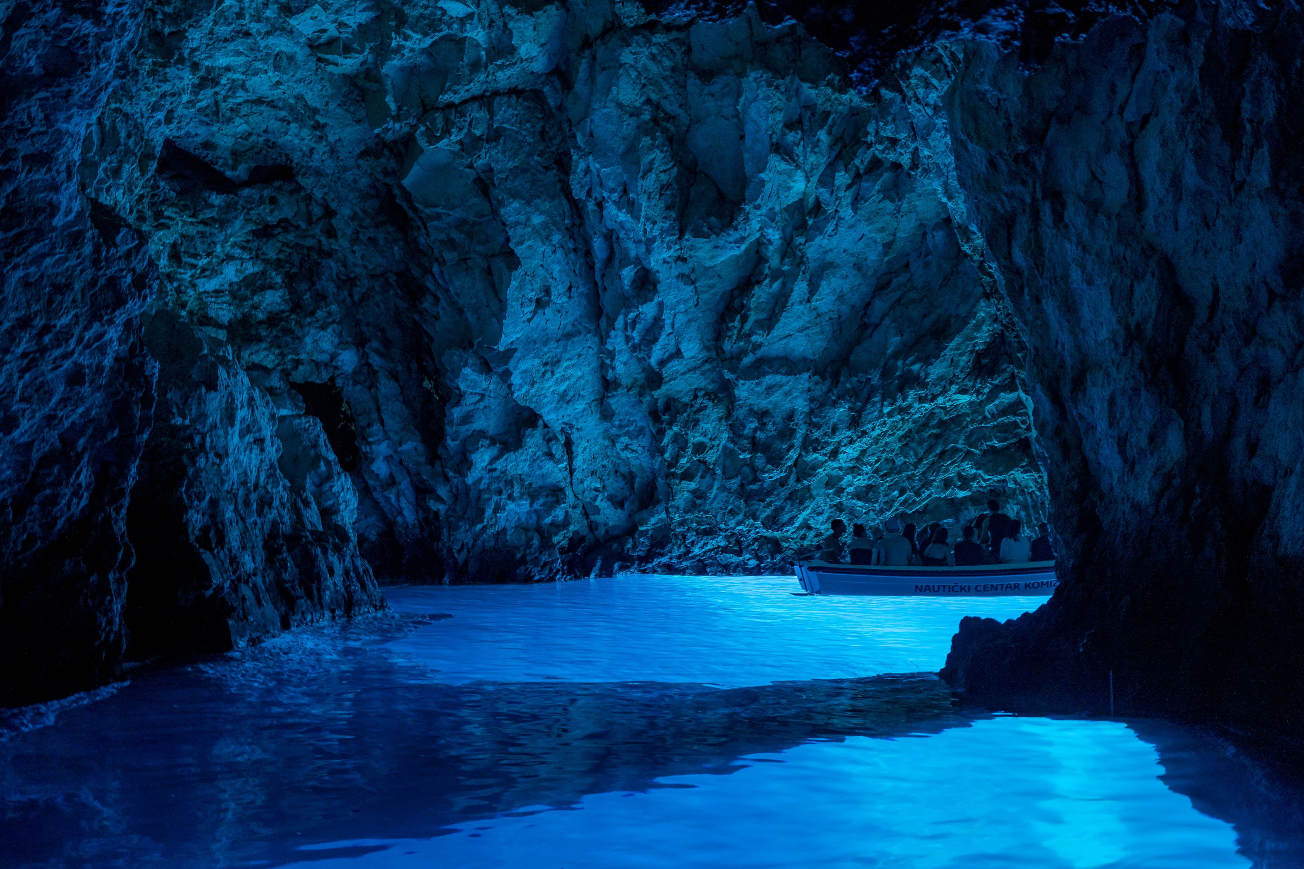 Visit Splitsko-dalmatská župa | Blue cave